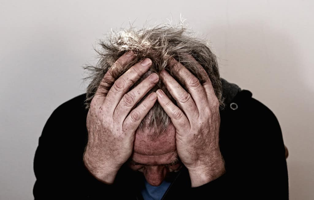 Clusterhoofdpijn: kenmerken en oorzaken - Blijtijds.nl